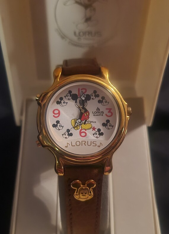 Vintage LORUS Mickey Mouse Watch, plays music & moves. - Gem