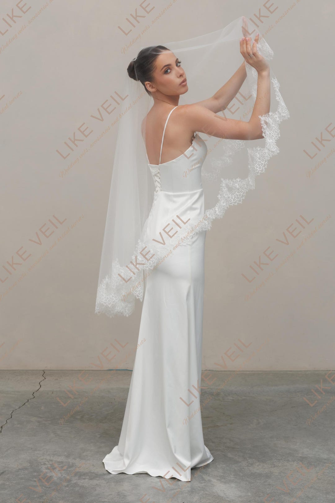 Classic 2 Tier Lace Edge Veil | Soft Tulle Design for Brides - Etsy