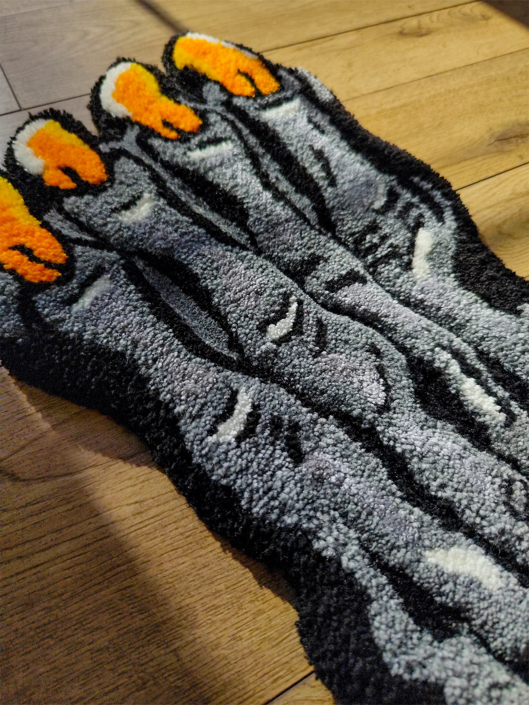 Custom Volcanic Monster Paws, Tufted 3D Rug, Hand Tufted Shape Rug ...