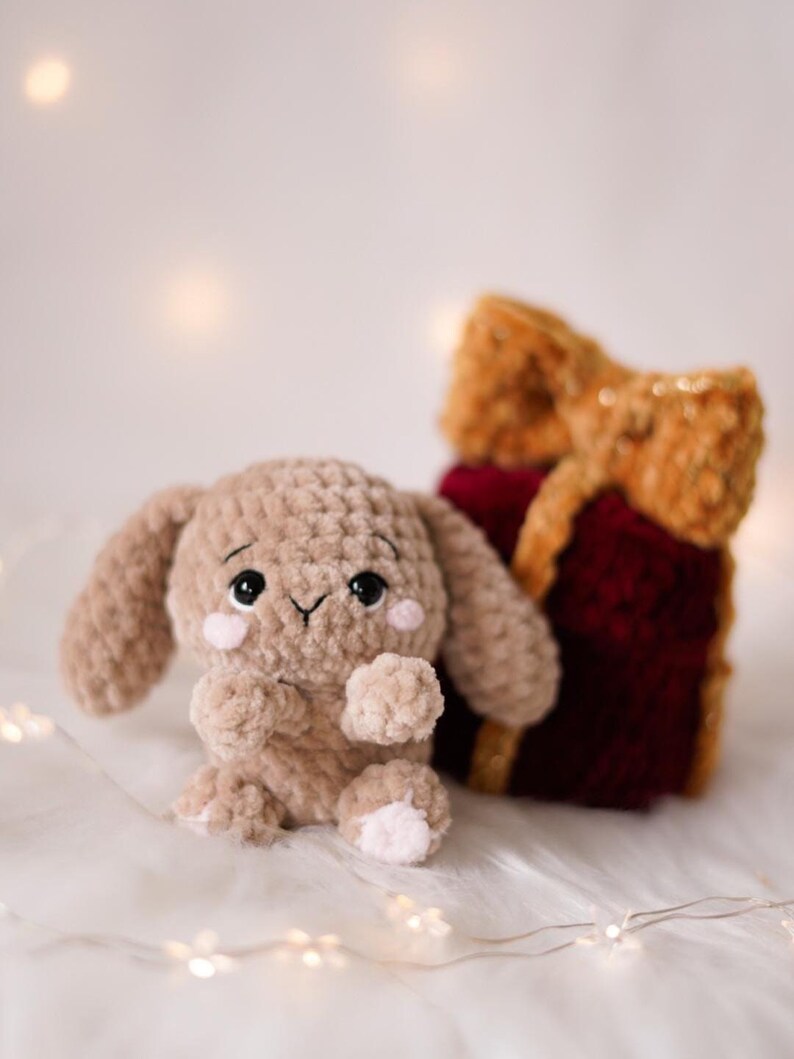 Holly Hop Crochet Pattern | Low-sew No-sew No-sew Bunny in Gift Box ...