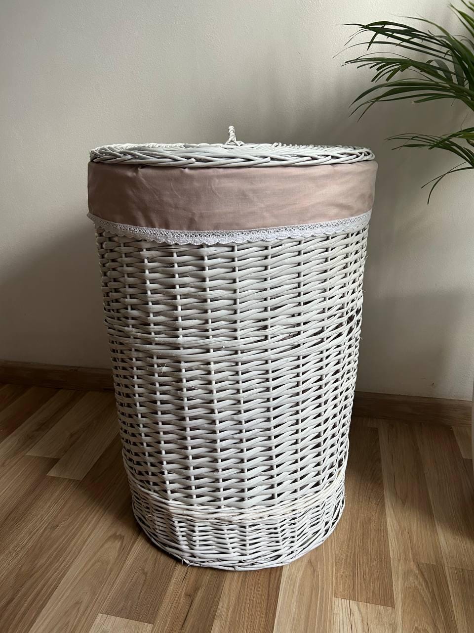 Eco-friendly White Wicker Toy Storage Lined Laundry Hamper With Lid ...