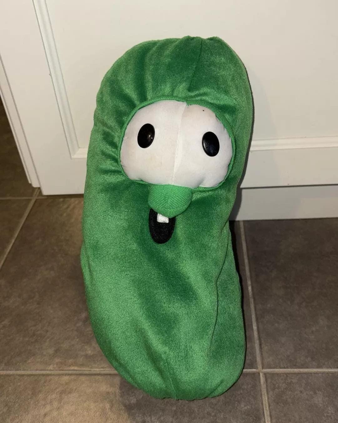 Veggie Tales Big Ideas 14" Plush LARRY the CUCUMBER Stuffed Toy by CR ...