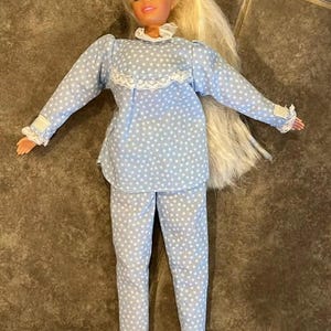 Vintage 1994 Slumber Party Barbie Doll in Sleeping Barbie in Blue ...