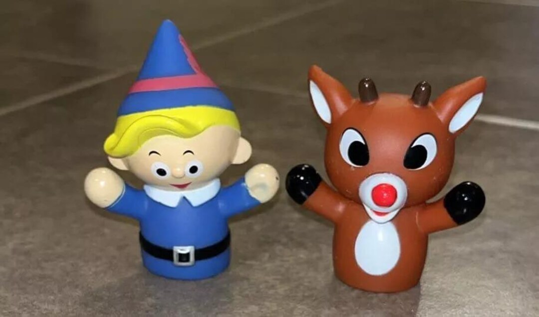 Classic Rudolph Red Nosed Reindeer Hermey and Rudolph Finger Puppets 2 ...