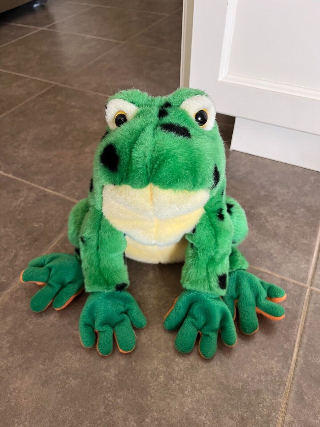 Ty Classic Lilypad 10 Inch Green Frog Both Tags Collectible Toad Beanie ...