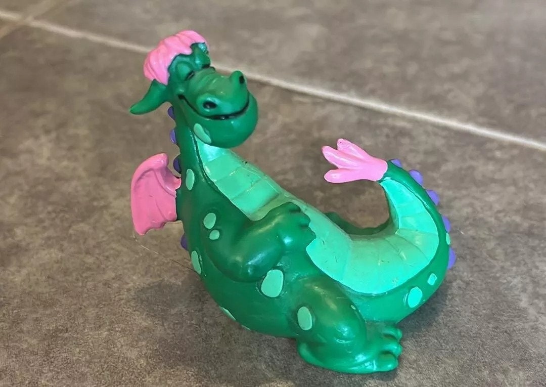 Disney's PETE'S DRAGON ELLIOT Pvc 3" Figure by Bullyland - Etsy