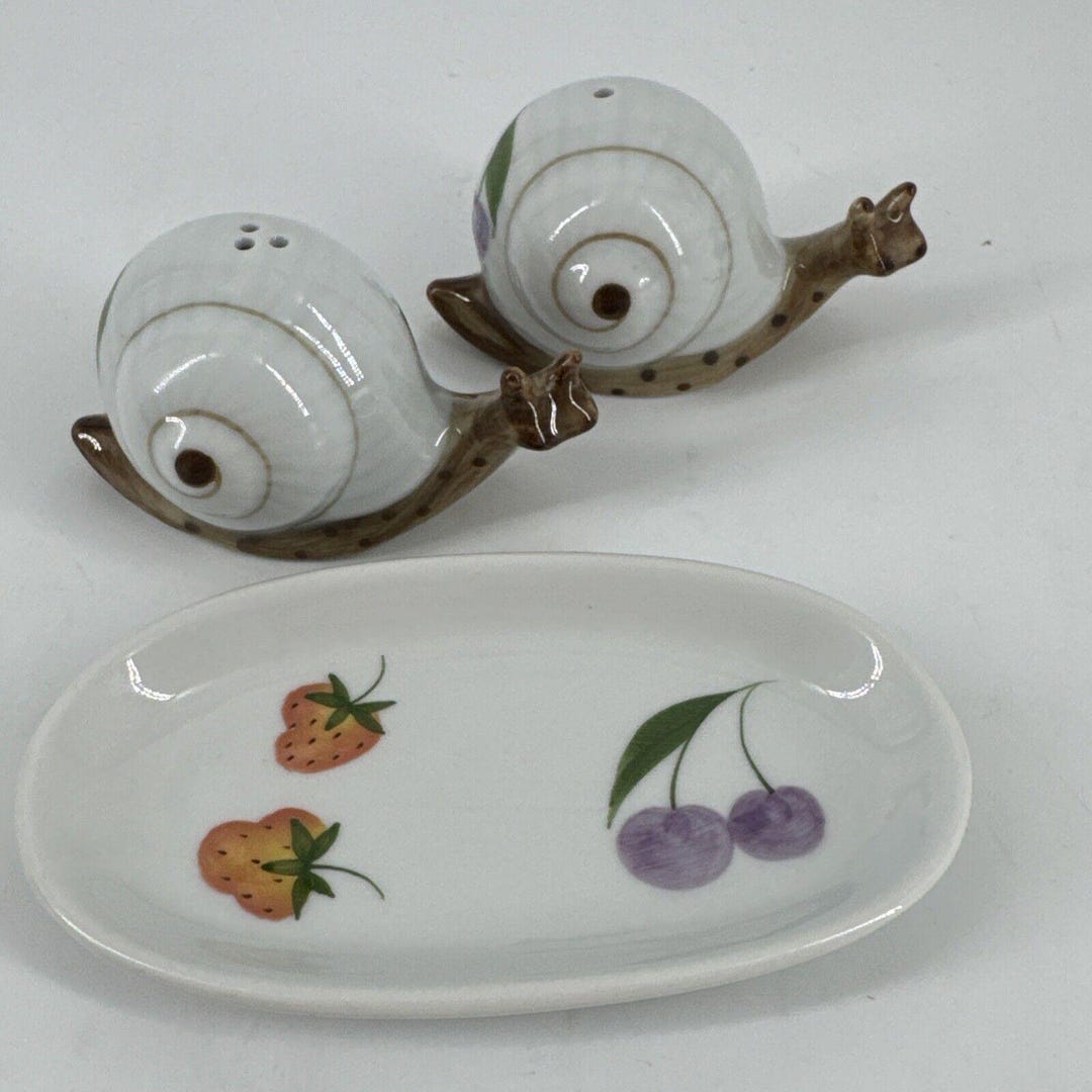 Andrea by Sadek Snail Salt and Pepper Shakers Set With Tray Dining ...