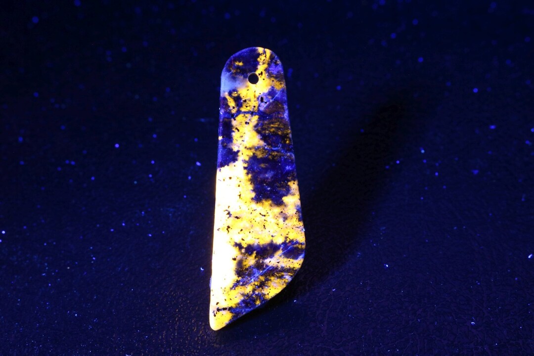 Bright Lapis Lazuli and Scapolite Pendant UV REACTIVE W/ Hole ...
