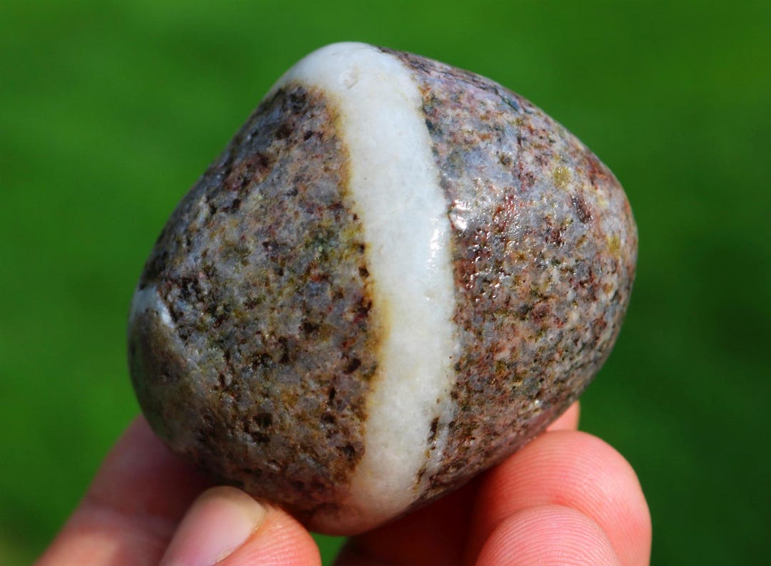 Beautiful Wish Stone, 3.88oz Beautiful Quartz Fissure and Coloration ...