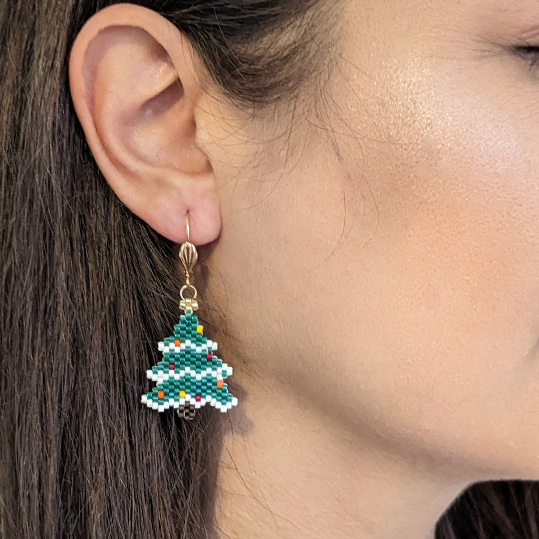 Handmade Beaded Christmas Tree Earrings Spread the Holiday Spirit With ...