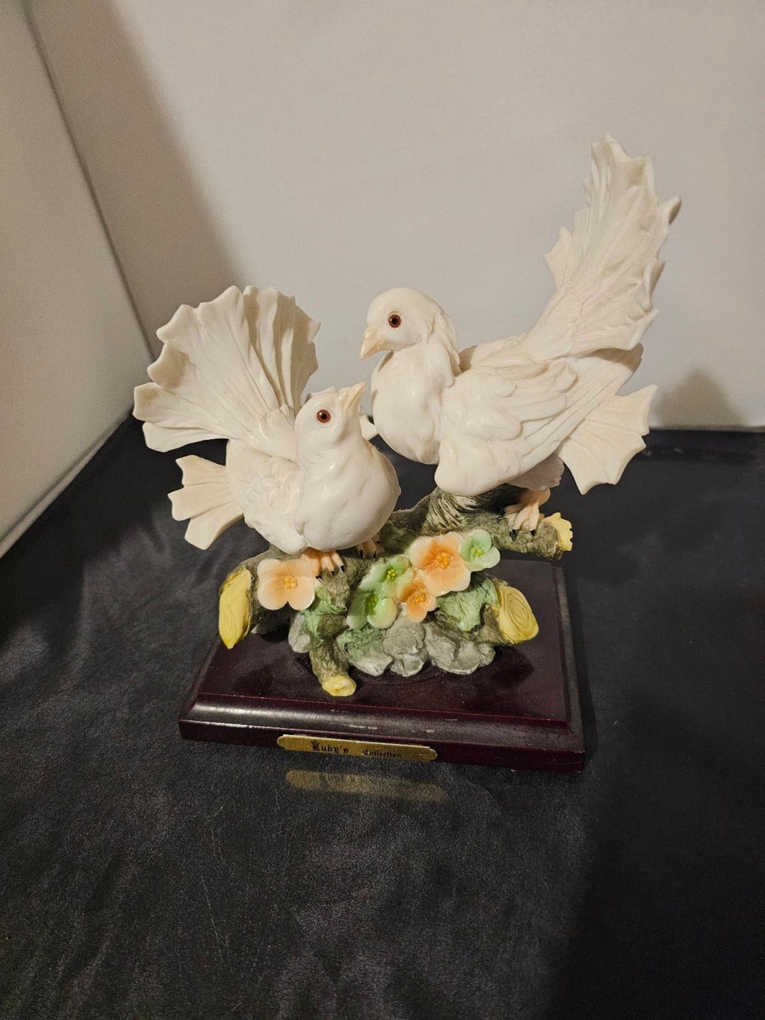 Vintage Ruby’s Collection Figurine “2 Doves” Wood Base - Etsy
