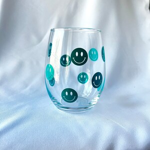 Smiley Face Wine Glass, Custom Wine Glass, 20oz Wine Glass, Smiley Face ...