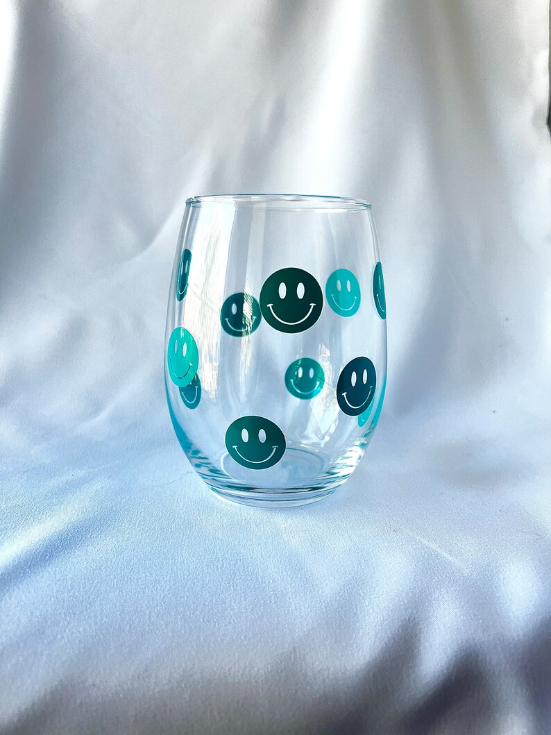Smiley Face Wine Glass Custom Wine Glass 20oz Wine Glass - Etsy