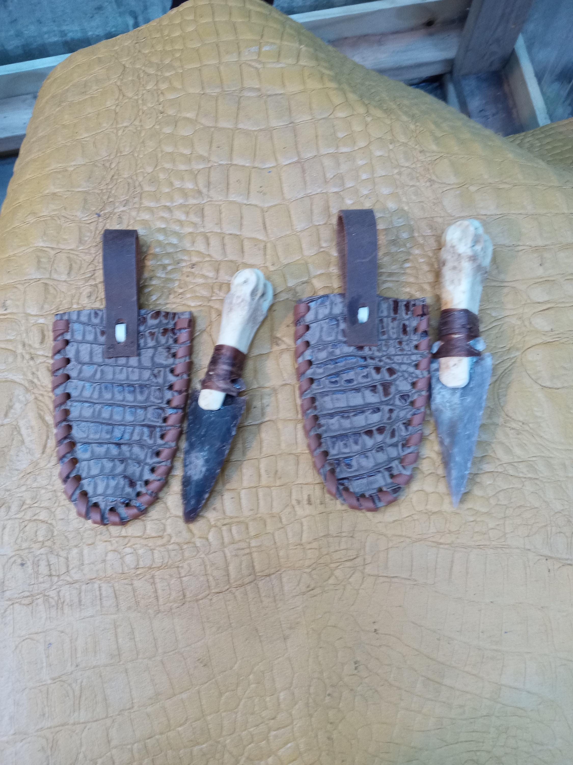 Agate Daggers 2 Pcs/unit With Deer Leg Bone Handle and Leather Bag ...
