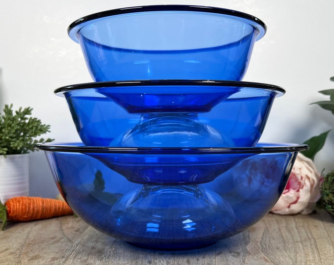 Vintage Cobalt Blue Pyrex Set of 3 - Etsy