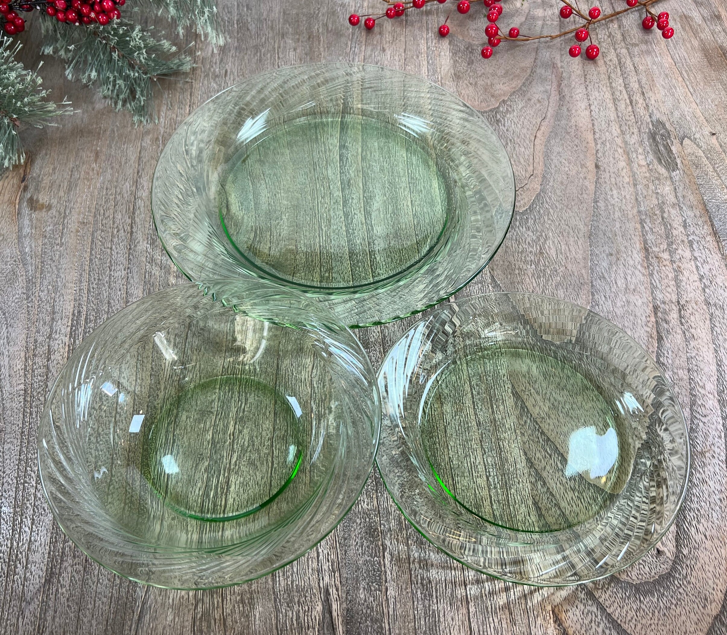 Vintage Pyrex Spiral Dish Set Green, 2 Place Settings - Etsy