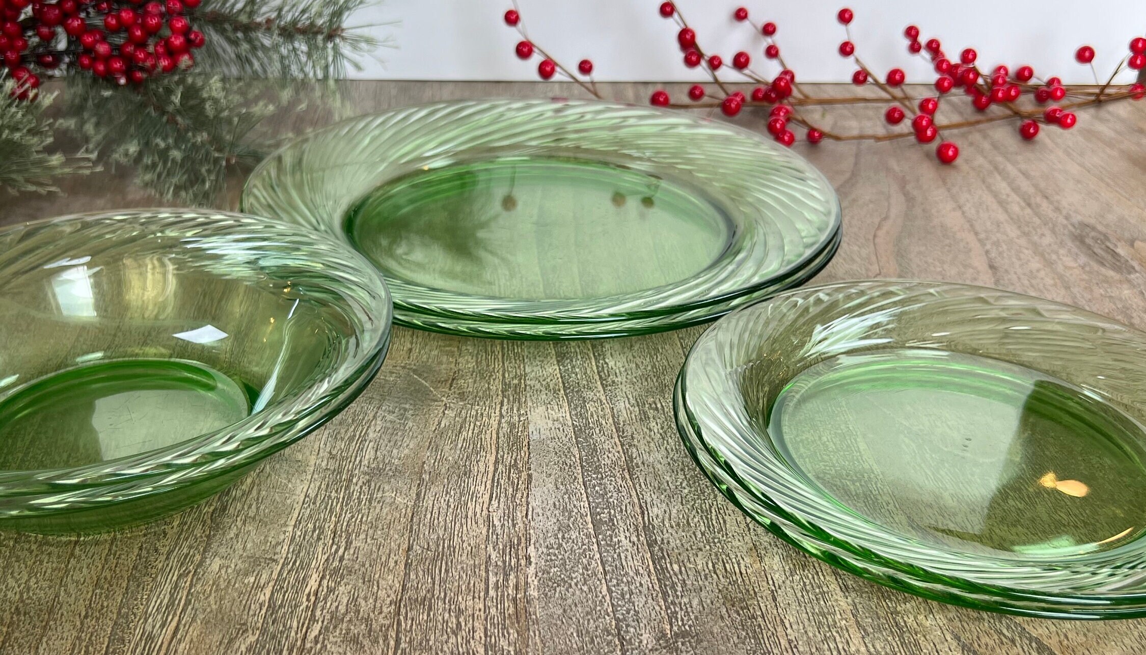 Vintage Pyrex Spiral Dish Set Green, 2 Place Settings - Etsy