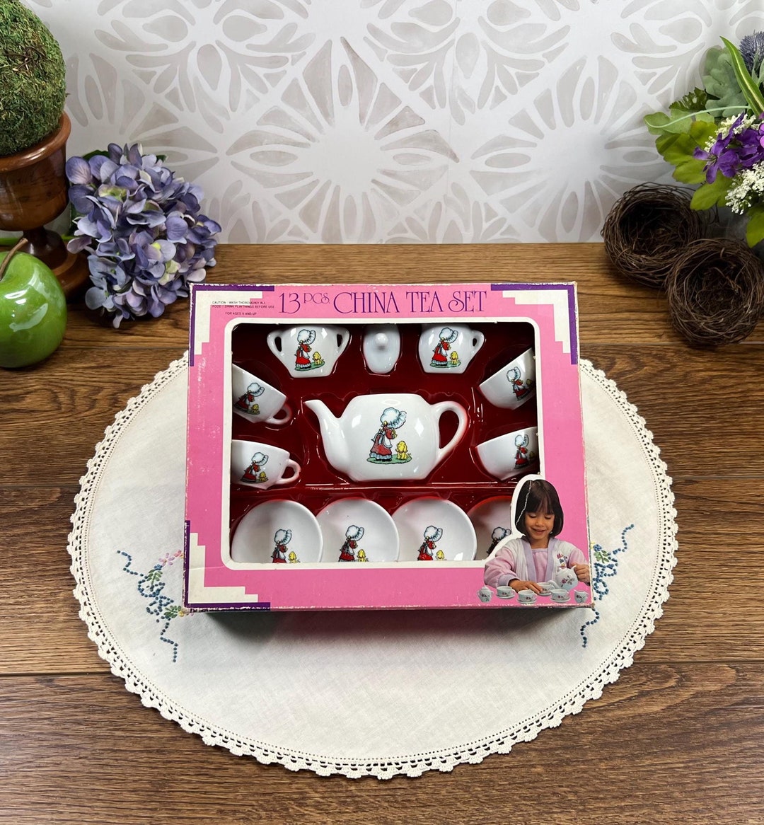 Vintage Holly Hobby Porcelain Miniature Tea Set - Original Box - 13 ...