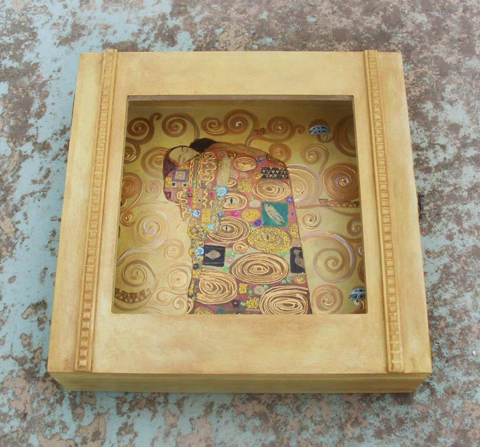 Wedding Crown Box “HUG”, Wedding Crown Case, Wedding Crown Display ...