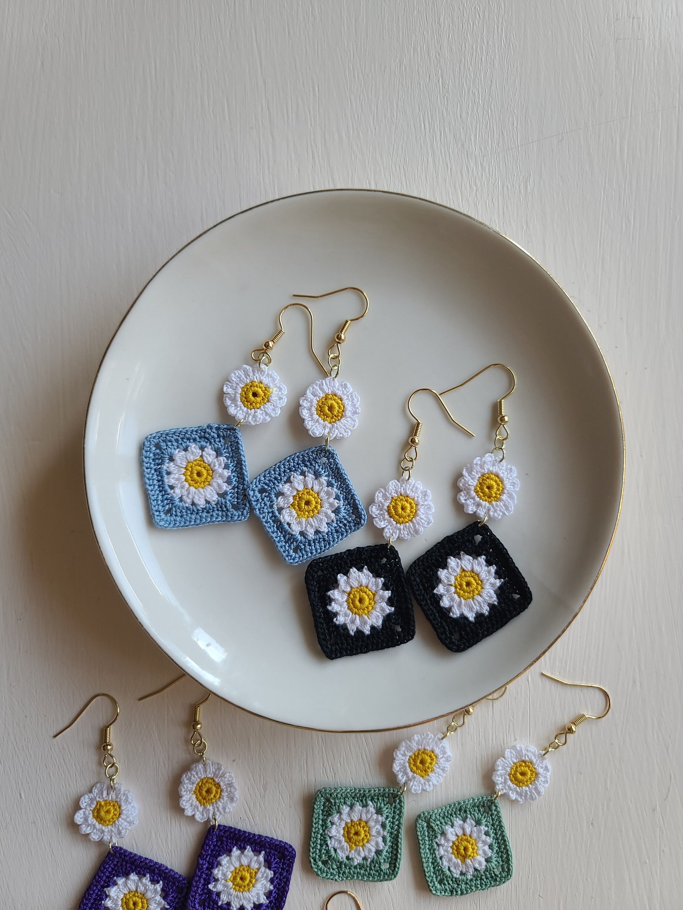 Micro Daisy Crochet Earrings, Dangle Drop Daisy Earrings, Handmade ...