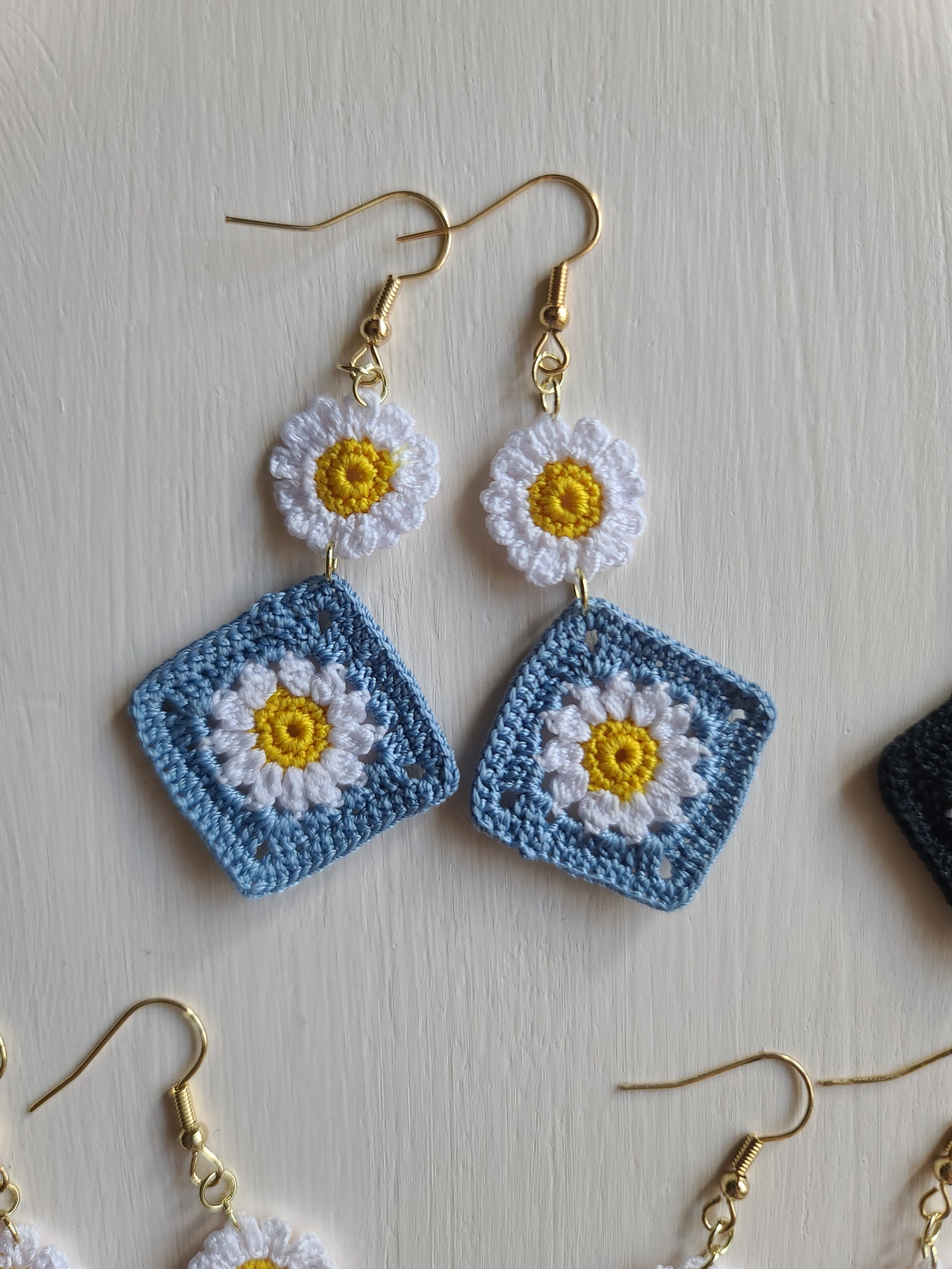 Micro Daisy Crochet Earrings, Dangle Drop Daisy Earrings, Handmade ...