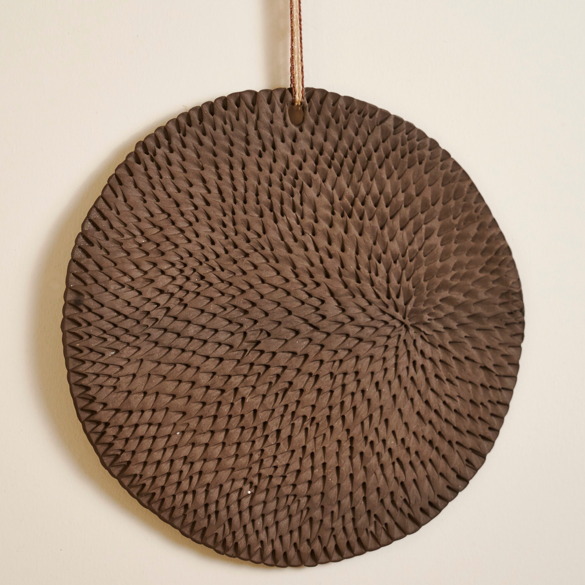 Round Ceramic Wall Hanging Set 8 Inches Ceramic Wall Sculptures ...