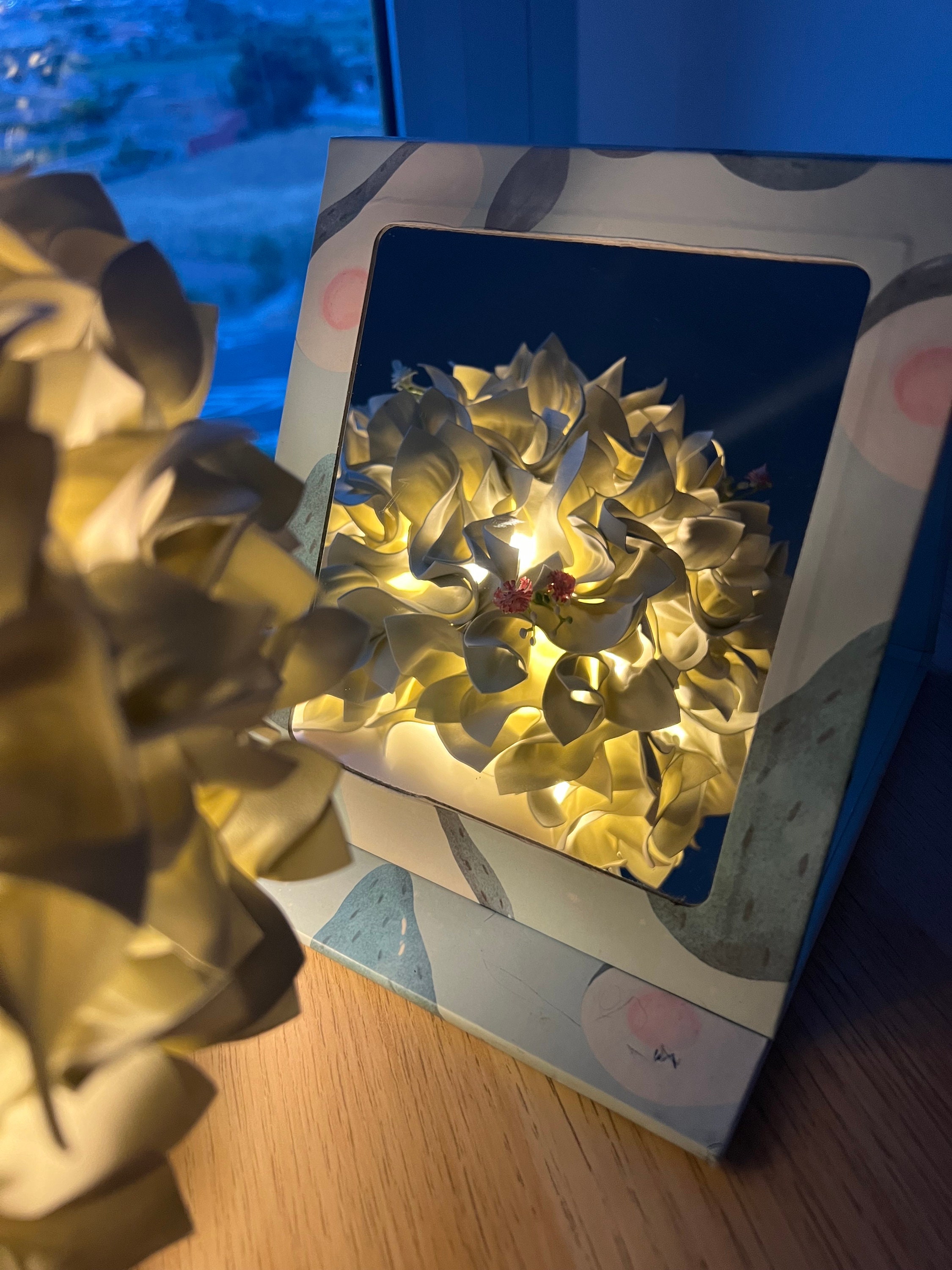 Floral Design One Piece Night Light, Interior Lighting With Electric ...