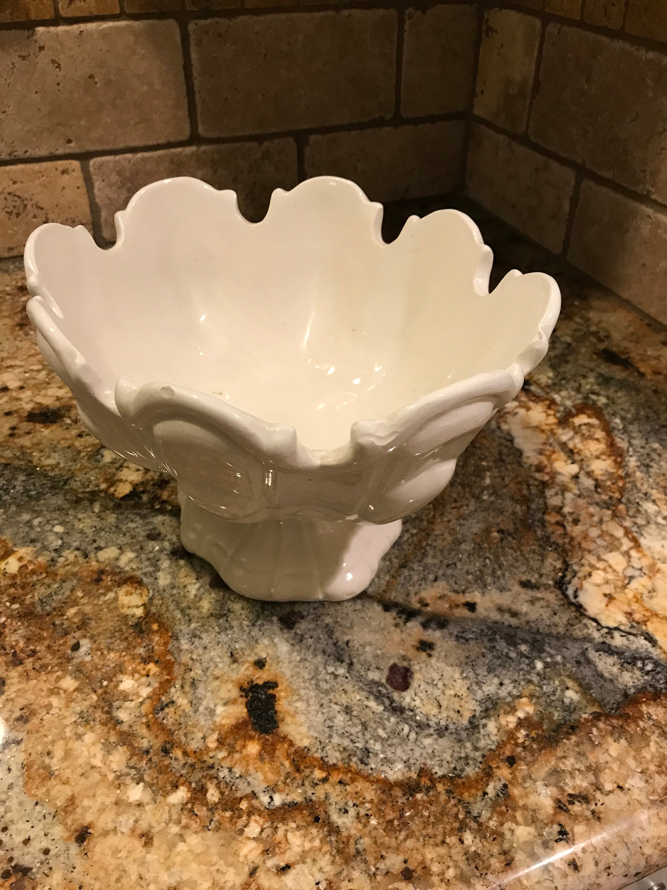 Large White Scalloped Bowl/planter/compote Vintage Made in Italy - Etsy