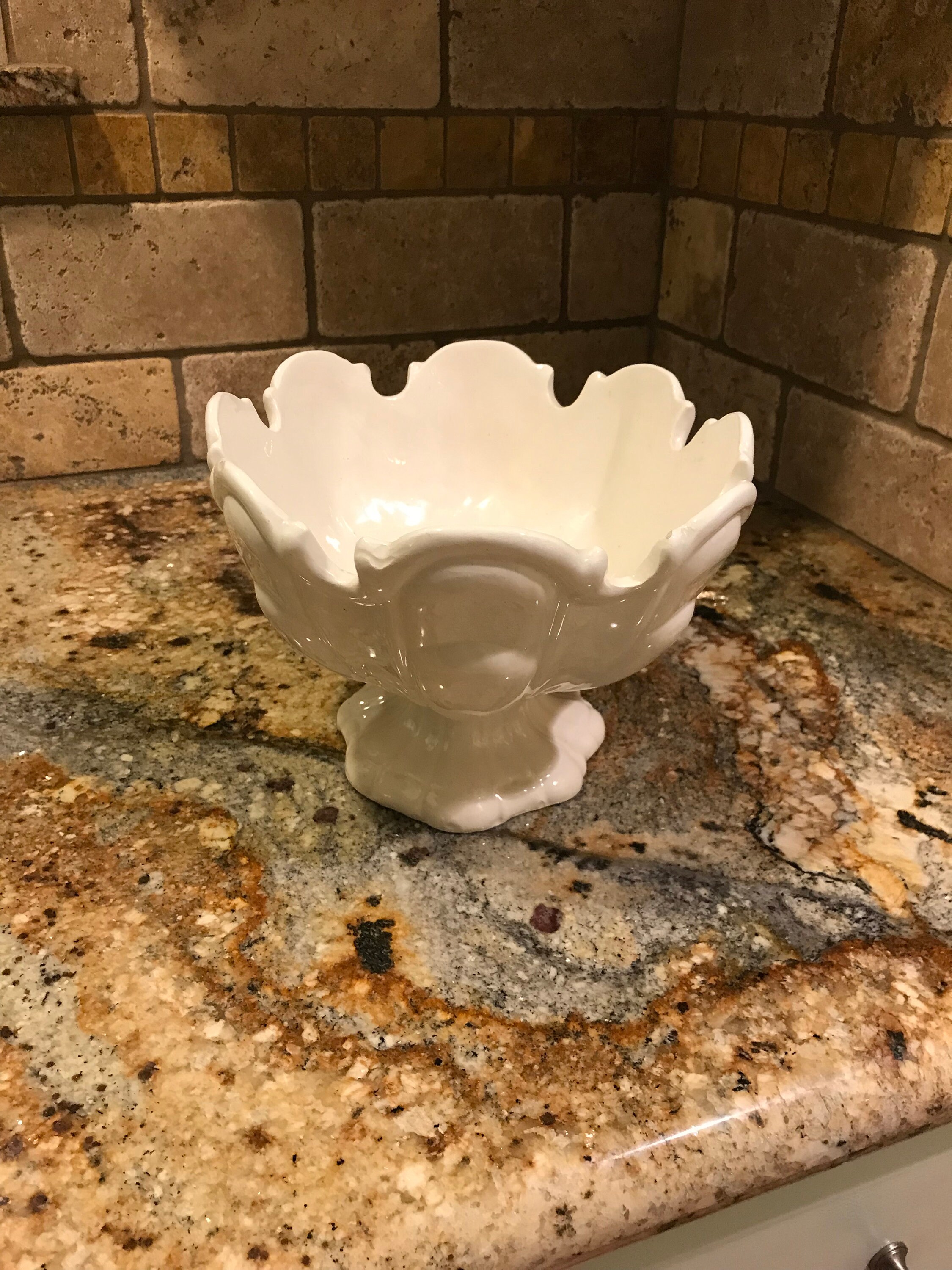 Large White Scalloped Bowl/planter/compote Vintage Made in Italy - Etsy