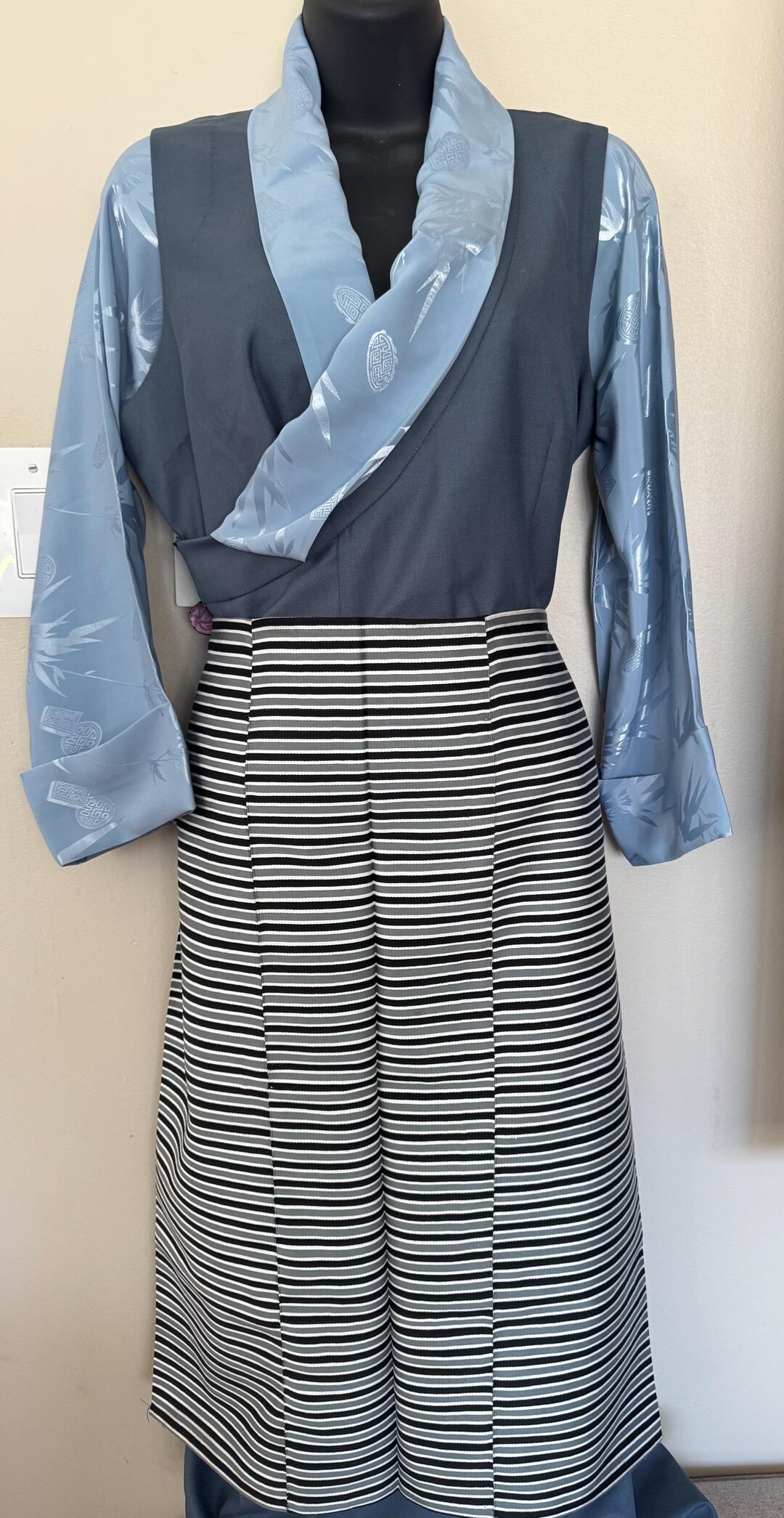 Tibetan Traditional Apron (pangden) – Handwoven Wool From Tibet - Etsy