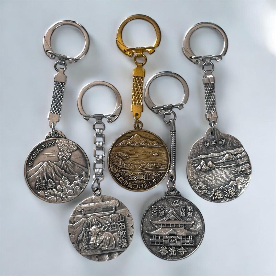 Japanese Keychain • Vintage Japan Landmark Collection (A02) - Etsy