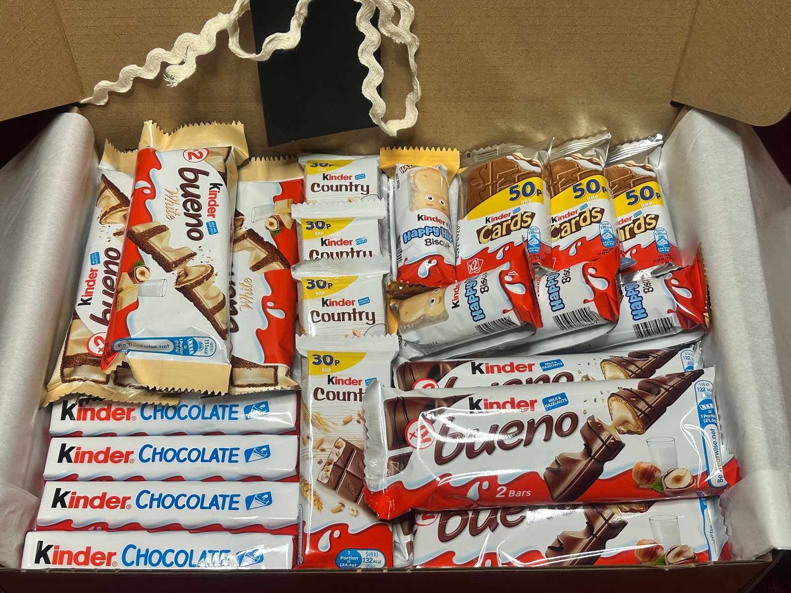 Kinder Bueno Chocolate Gift Box Kinder Bueno Personalisation Chocolate ...