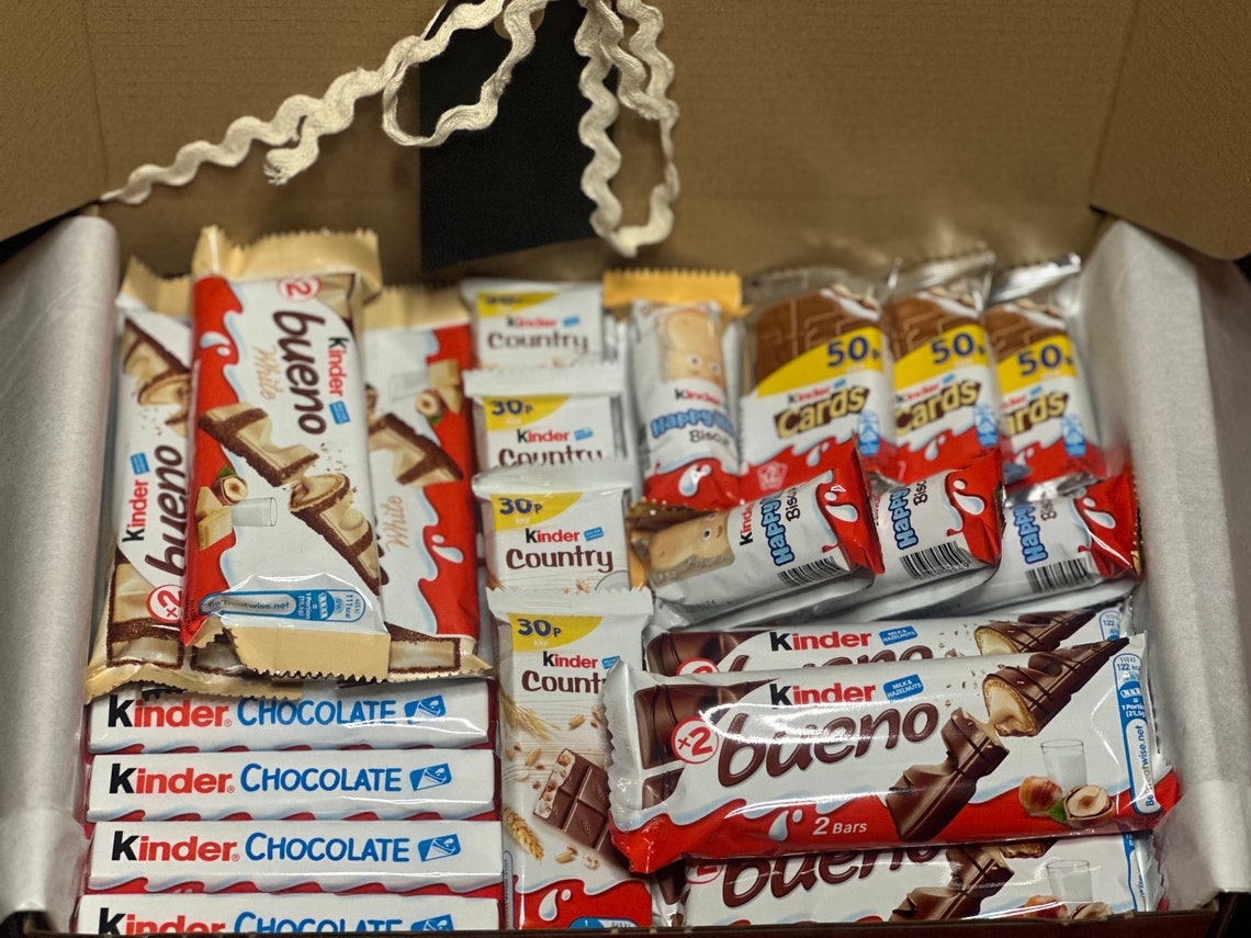 Kinder Bueno Chocolate Gift Box Kinder Bueno Personalisation Chocolate ...