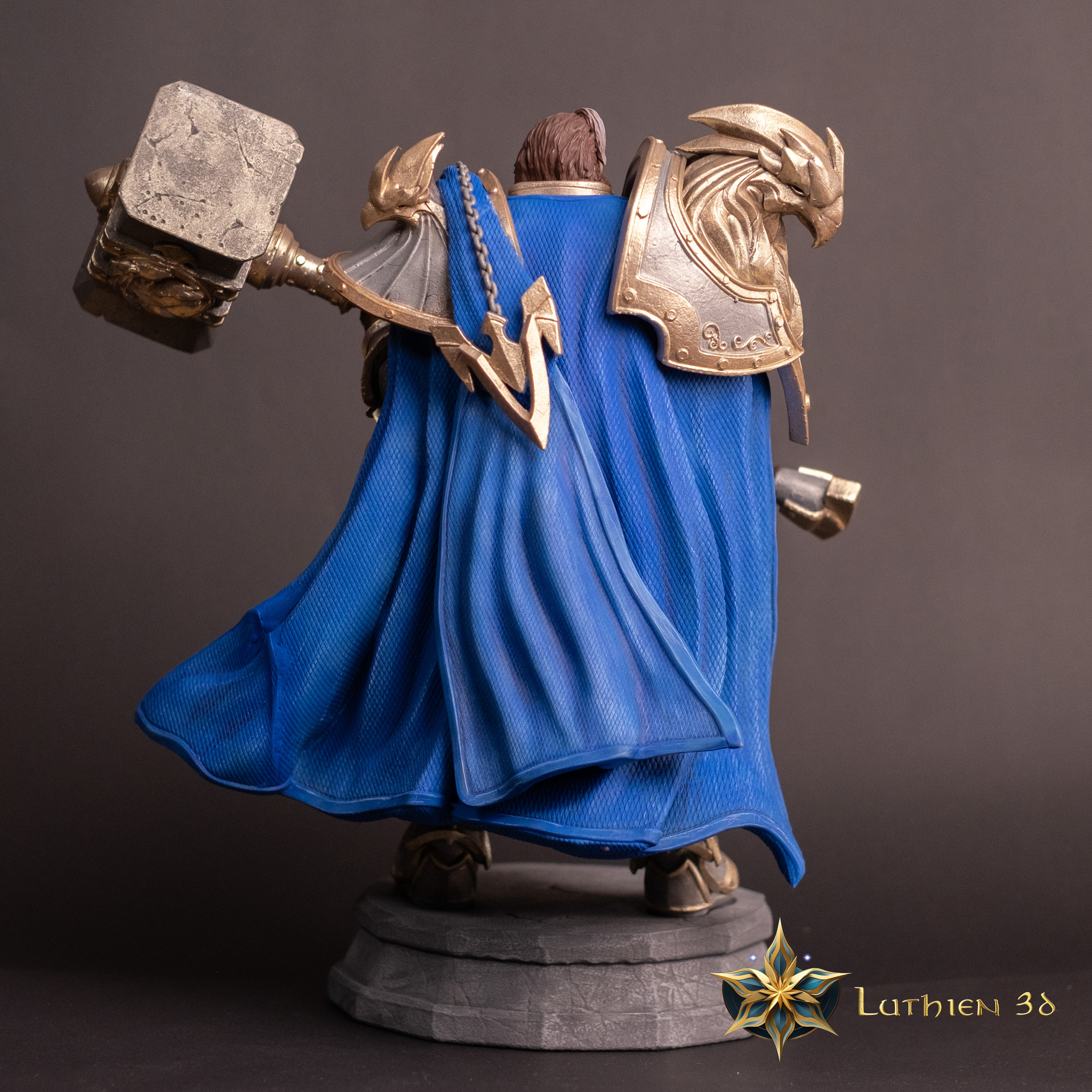 Uther the Lightbringer - World of Warcraft - Warcraft Uther Figure ...