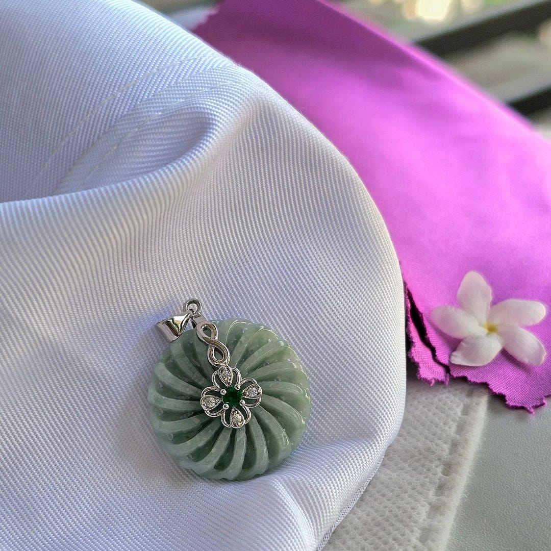 Burmese Jade Pendant Light Green Jadeite Clear Texture Carved Windmill ...