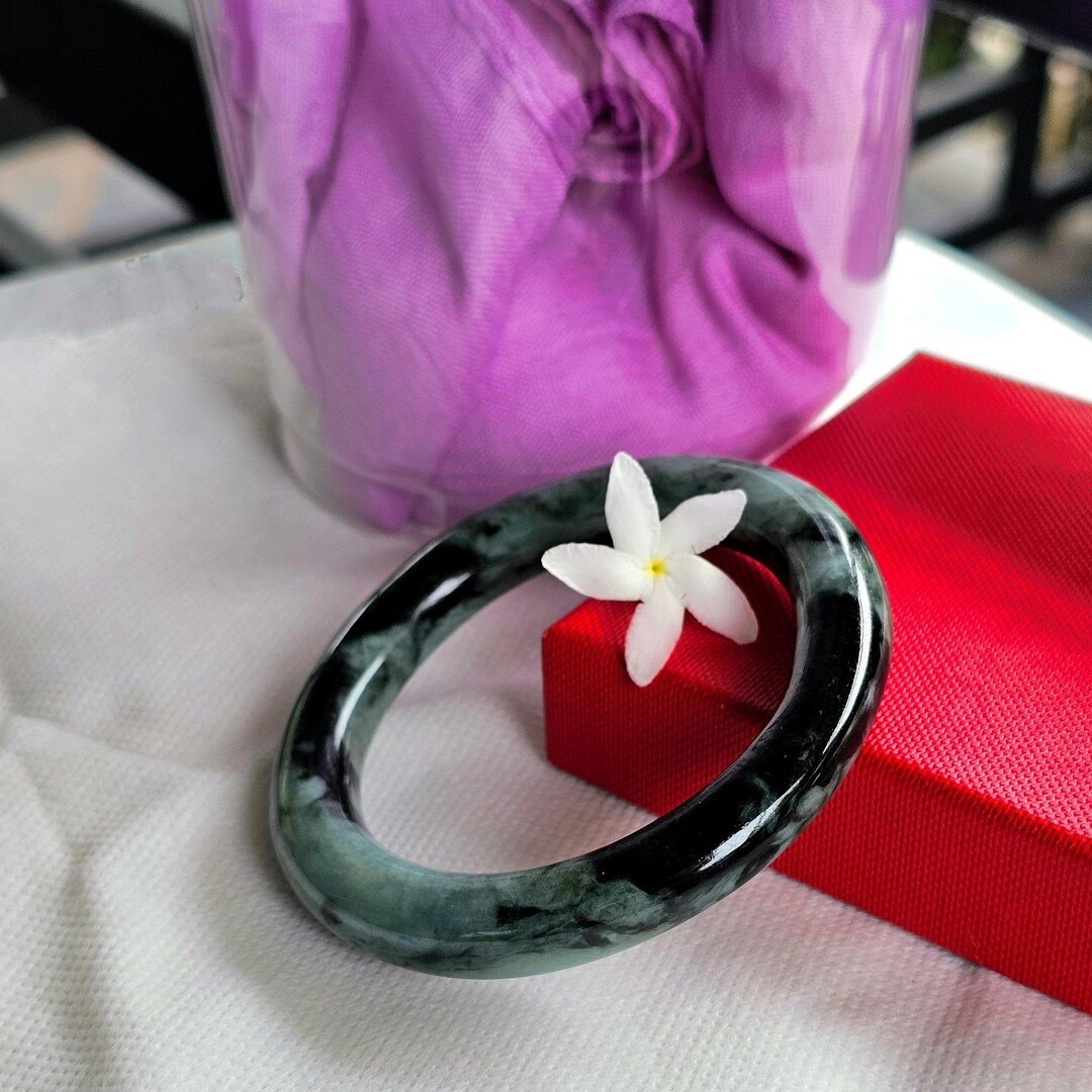 Burmese Jade Bangle: Kin Bo Siang, Green & Black Jadeite Donut (55.4 Mm ...