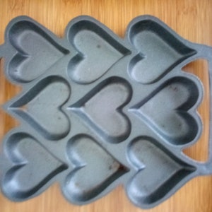 Cast Iron Hearts Pan - Etsy