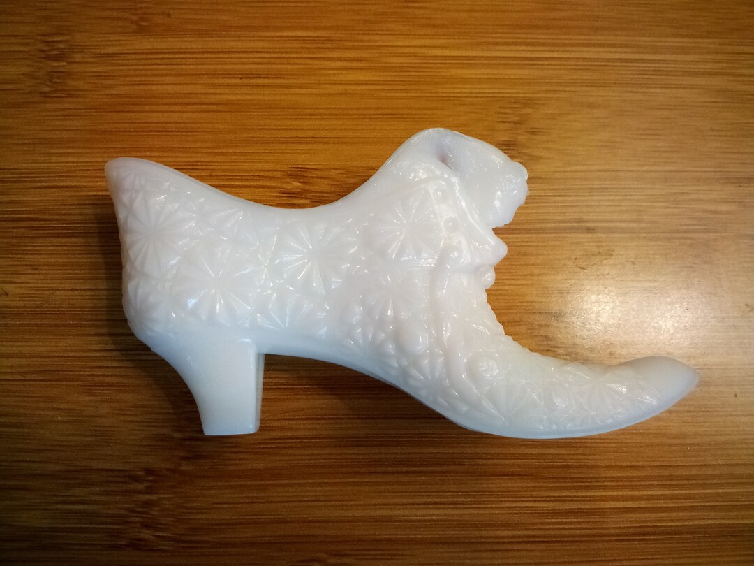 Vintage BOYD Fenton Glass Victorian Healed Cat in Slipper / Shoe ...