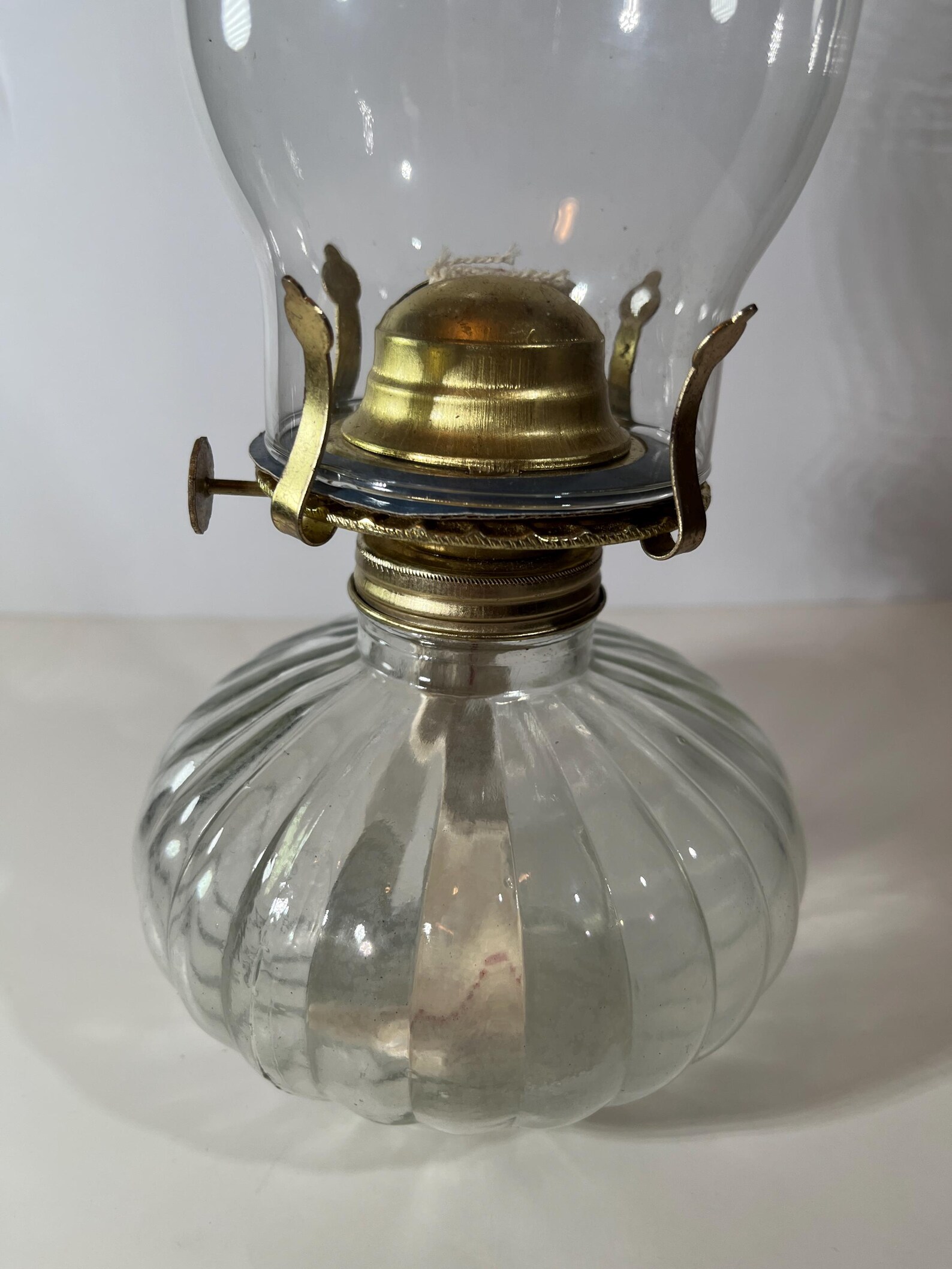 Vintage Lamplight Farms Oil Lamp – Golden Globe Ribbed Glass - Etsy