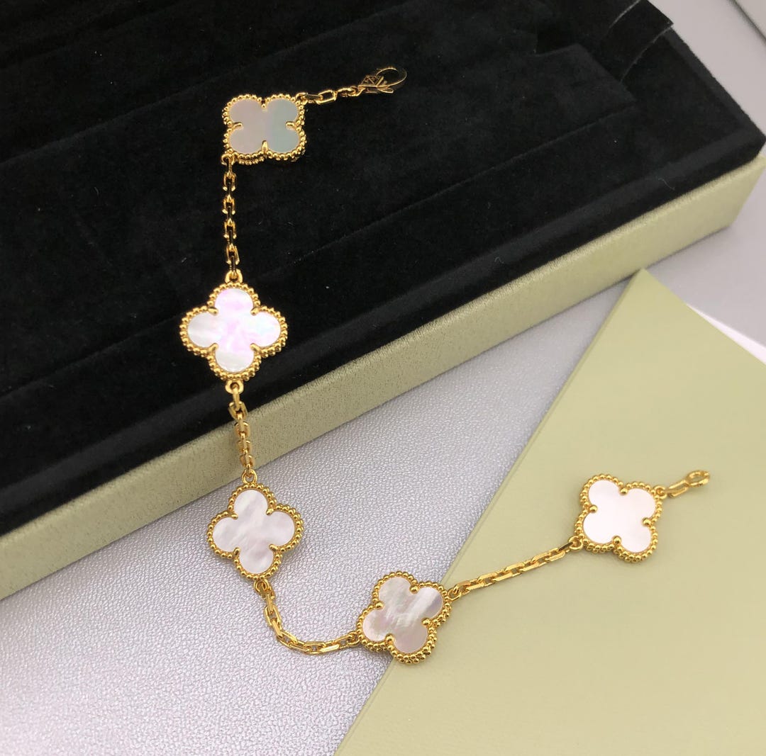 Authentic VCA Bracelets Vintage Alhambra Bracelet Perfect Pre-owned ...