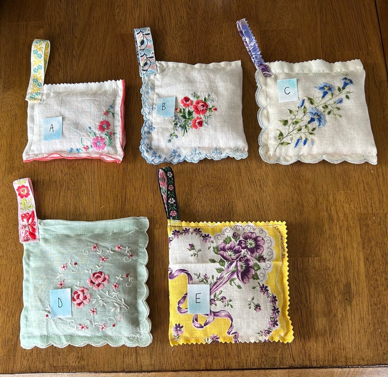 ONE Cedar Scented Sachet Vintage Embroidered Handkerchiefs Vintage ...
