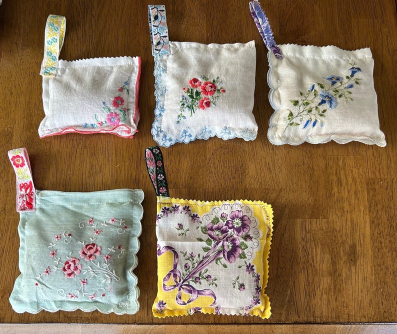 ONE Cedar Scented Sachet Vintage Embroidered Handkerchiefs Vintage ...