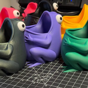 3D Printed Frog Pen Pot: Desk Stationary Holder - Etsy UK