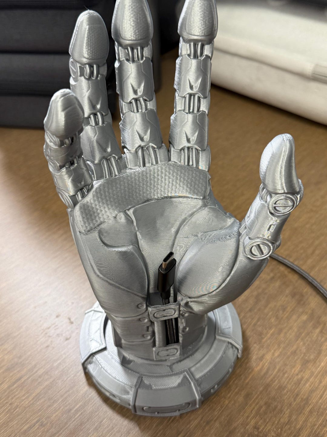 3d-printed Cyberpunk Robot Hand Phone Holder: Gamer Desk Decor - Etsy UK