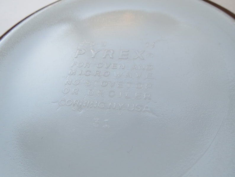 Round Woodland Brown With White Floral Pattern Corning Pyrex Casserole ...