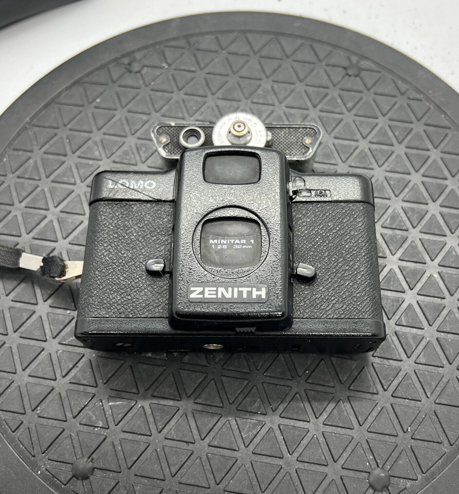 Zenith Lomo Lc-a Compact Film Cameramedis Shoe Mount Rangefinder ...