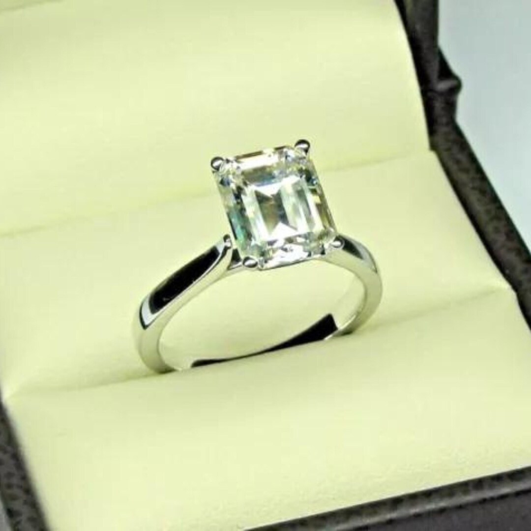 Solitaire Emerald Cut Engagement Ring, 2.5 CT Emerald Moissanite ...