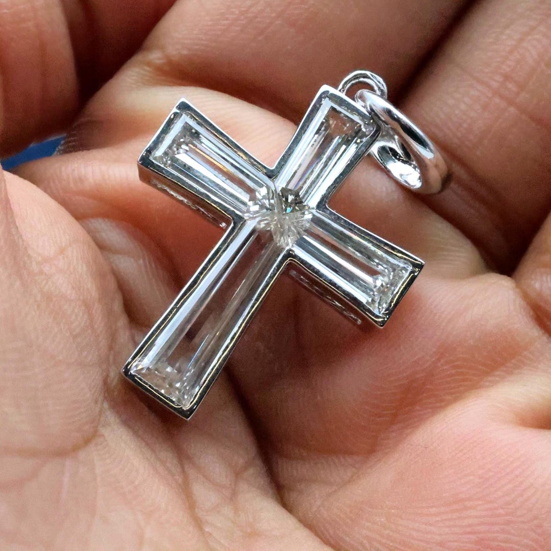 Christian Cross Pendant Lab Grown Diamond Pendant for Christmas Gift ...