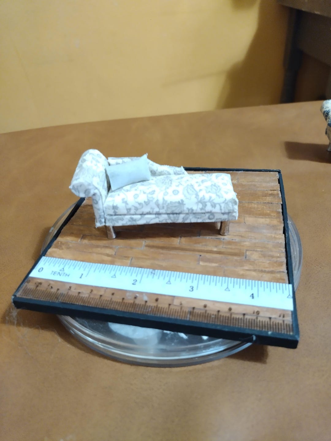 1/24 Scale Miniature Chaise, Fainting, Sofa Couch With Small Pillows - Etsy