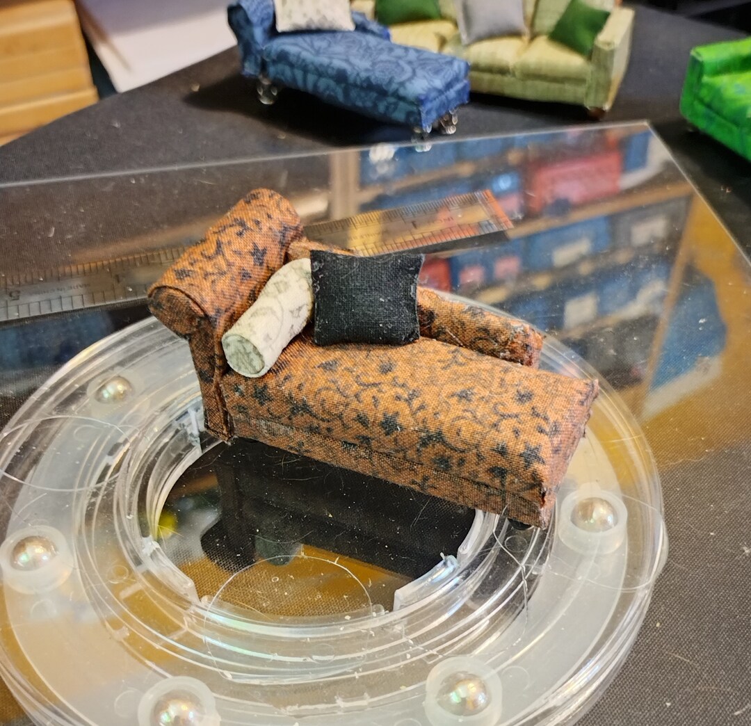 1/24 Scale Miniature Chaise Fainting Sofa Couch With Small - Etsy